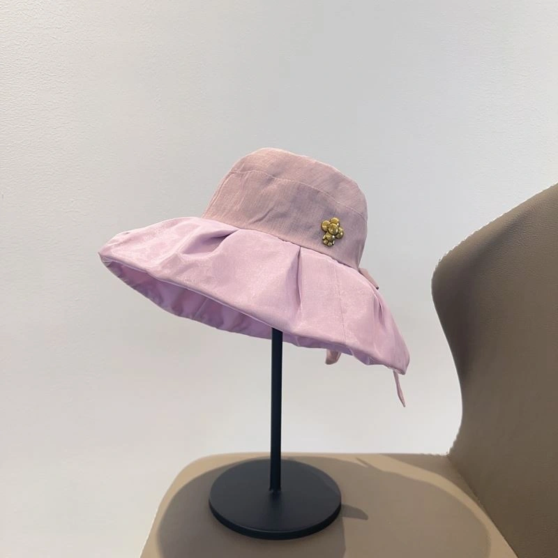 Low-cost Louis Vuitton Caps