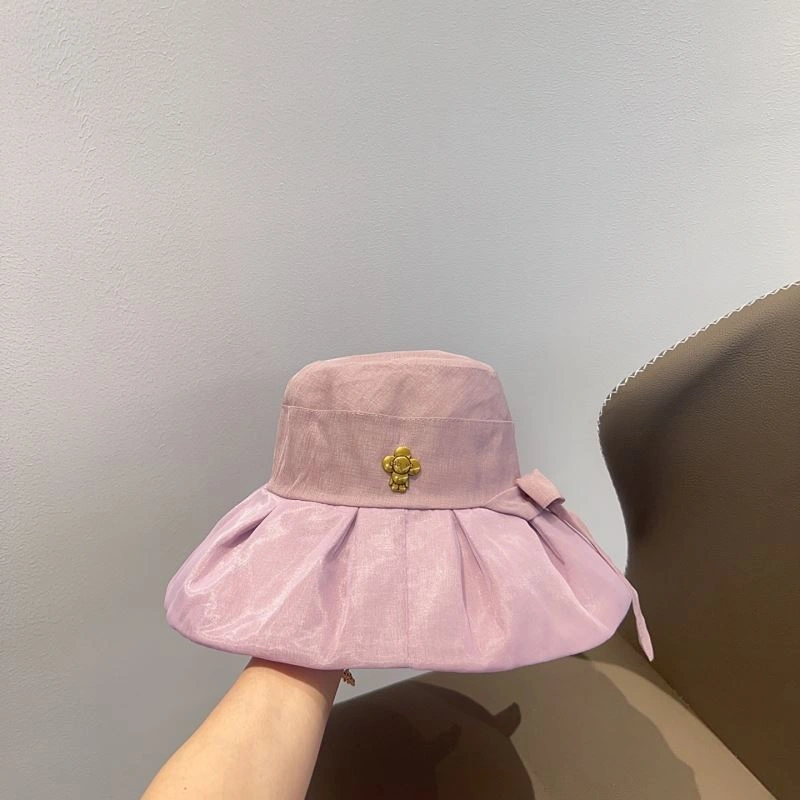 Low-cost Louis Vuitton Caps