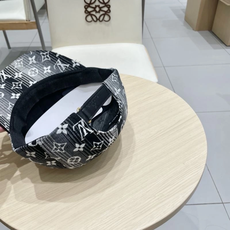 Low-cost Louis Vuitton Caps
