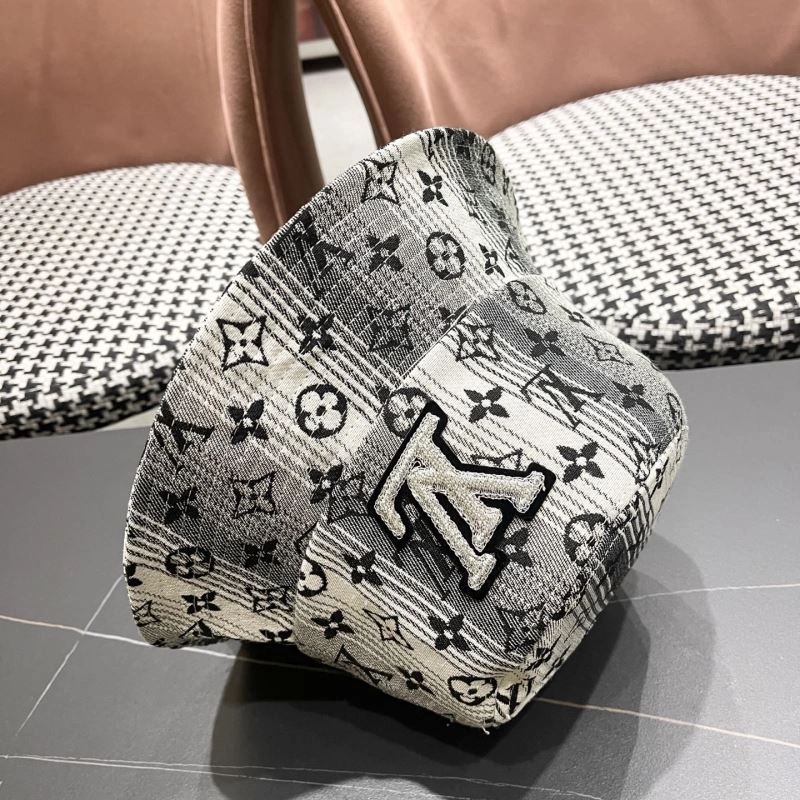 Perfect replica Louis Vuitton Caps
