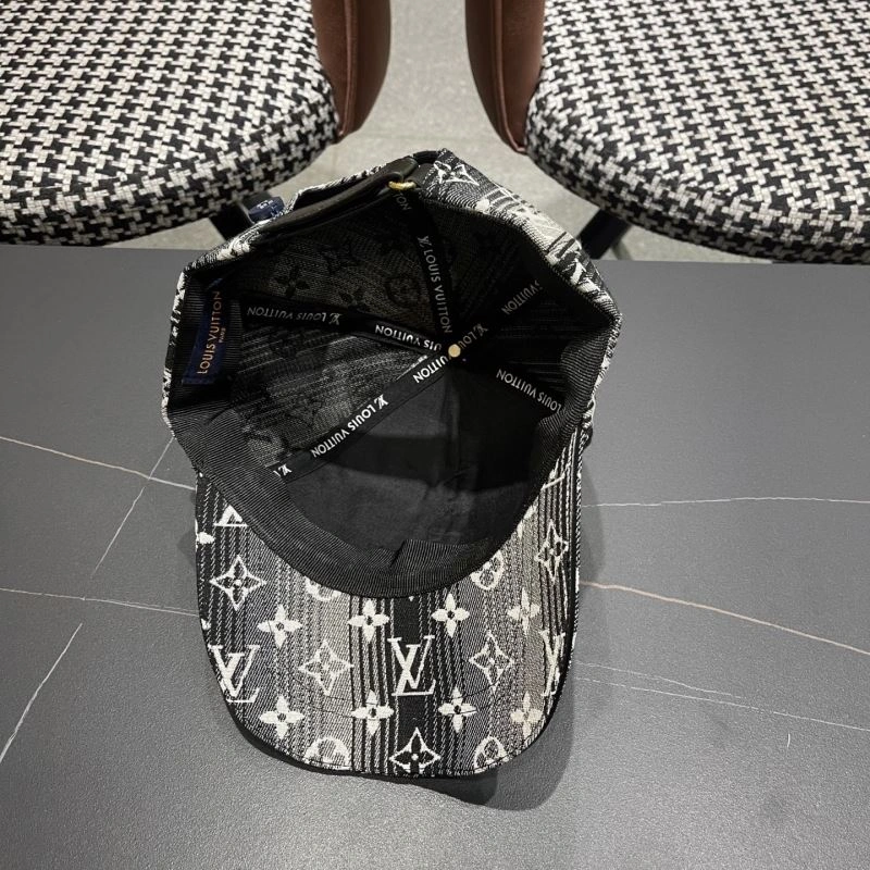 Exact replica Louis Vuitton Caps