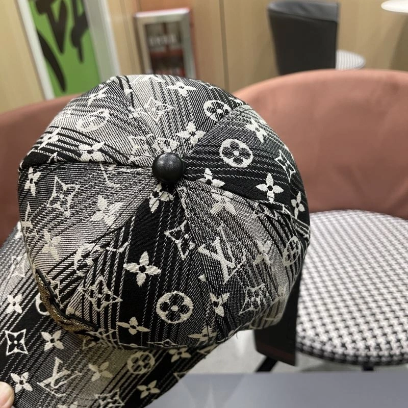 Exact replica Louis Vuitton Caps