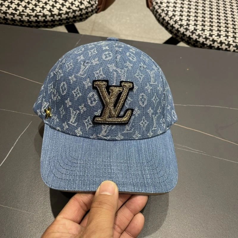 Low-cost Louis Vuitton Caps