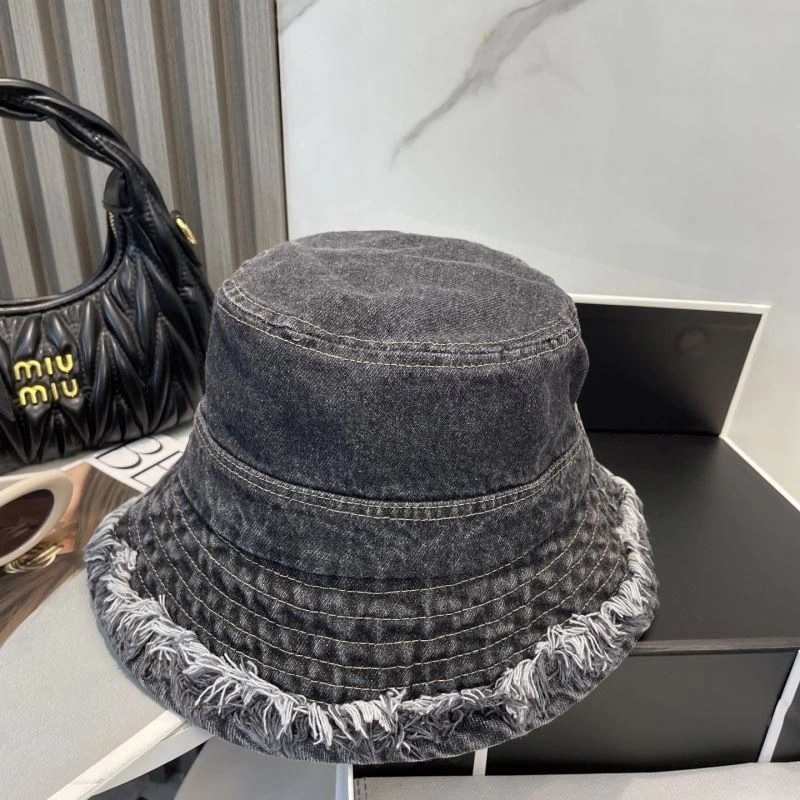 Brand-authenticated Louis Vuitton Caps
