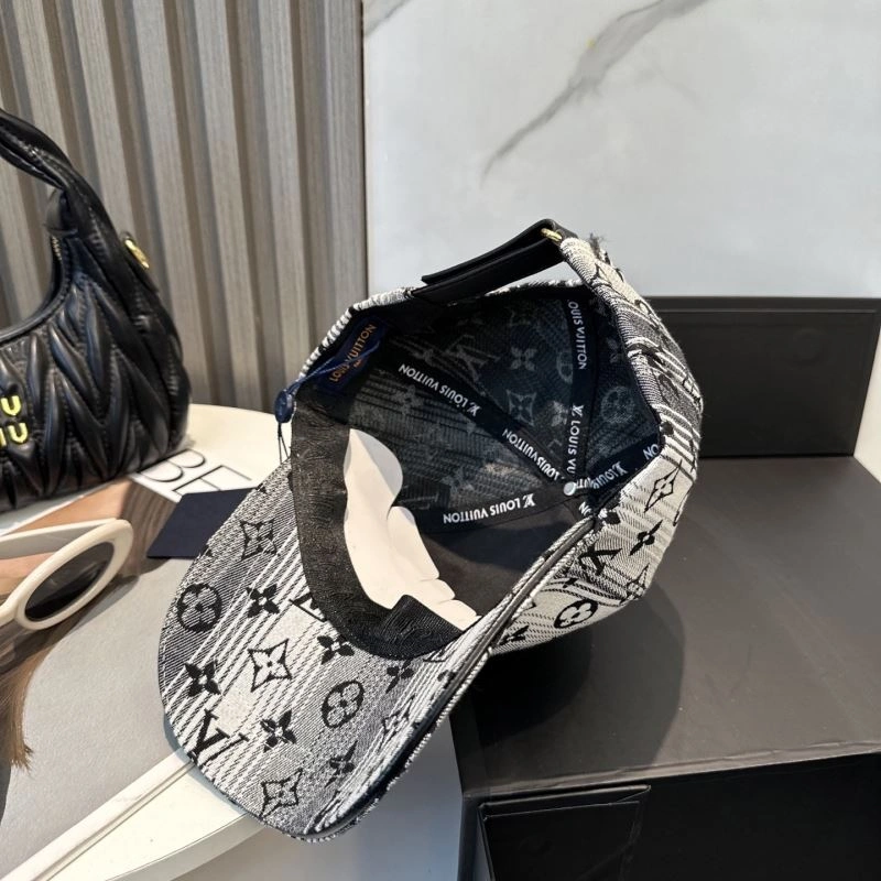 Accurate model Louis Vuitton Caps