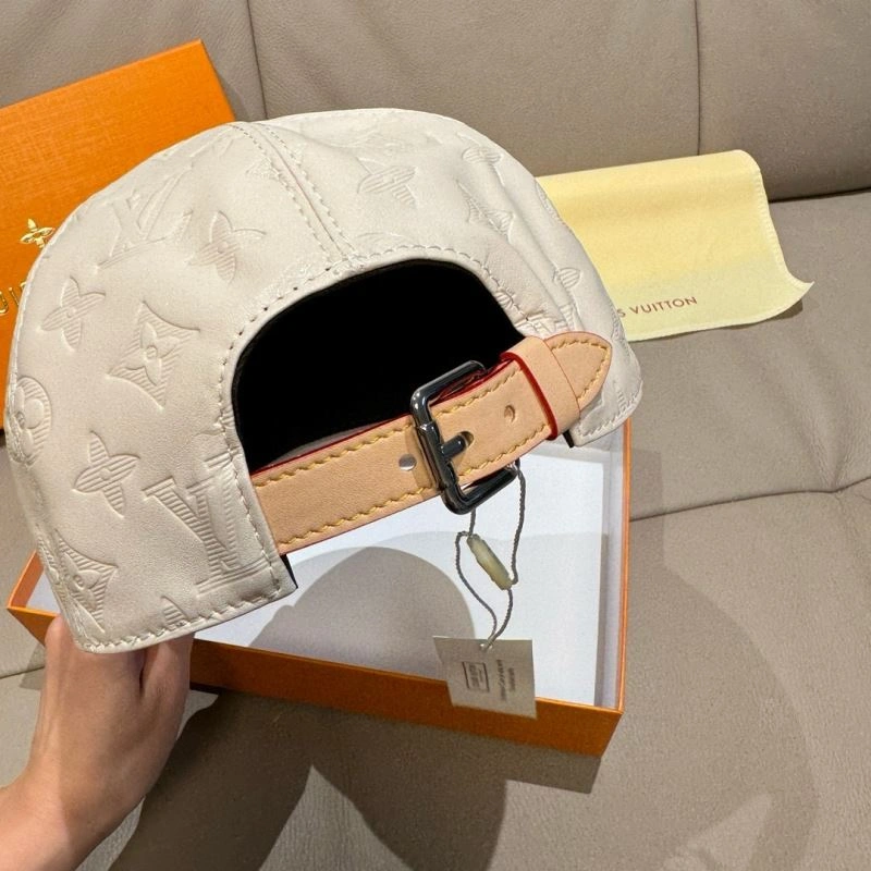 Exact replica Louis Vuitton Caps