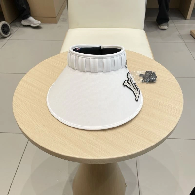 Exact replica Louis Vuitton Caps