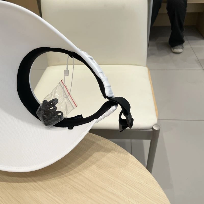 Exact replica Louis Vuitton Caps