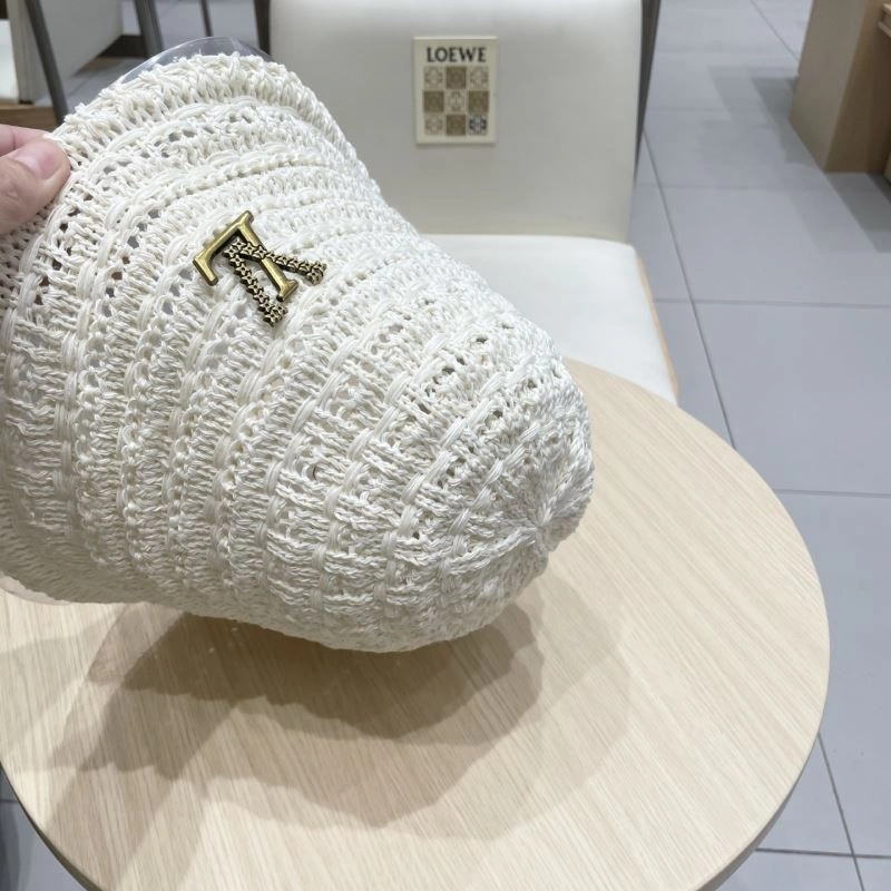 Exact replica Louis Vuitton Caps