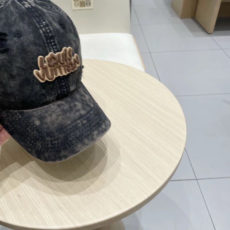Precise copy Louis Vuitton Caps