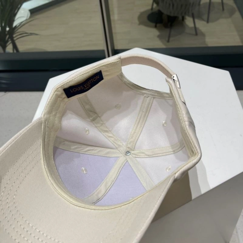 Low-cost Louis Vuitton Caps