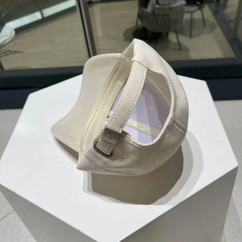 Low-cost Louis Vuitton Caps