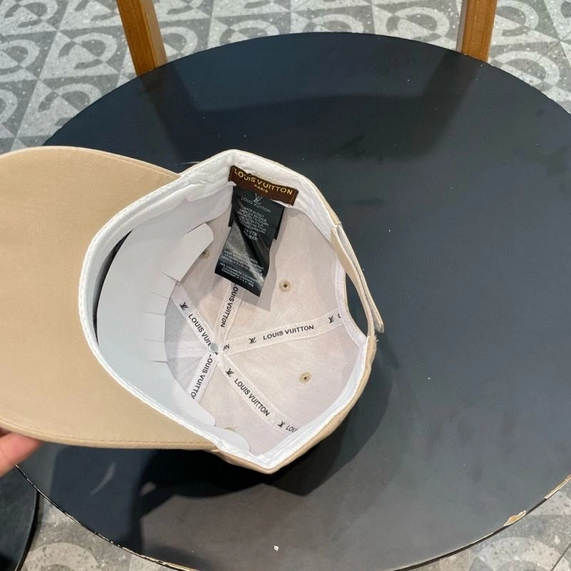 Low-cost Louis Vuitton Caps