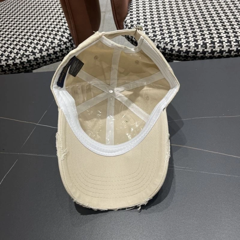Top mirror Louis Vuitton Caps
