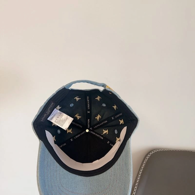 Top mirror Louis Vuitton Caps