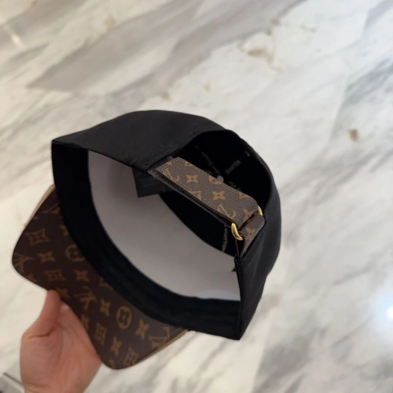 Low-cost Louis Vuitton Caps