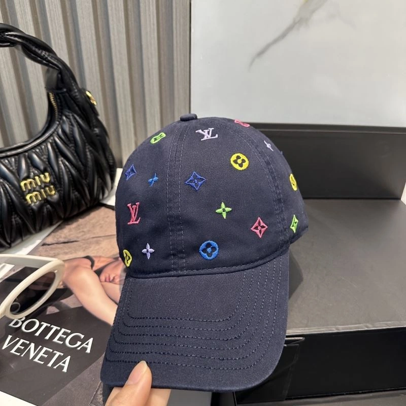 Exact replica Louis Vuitton Caps