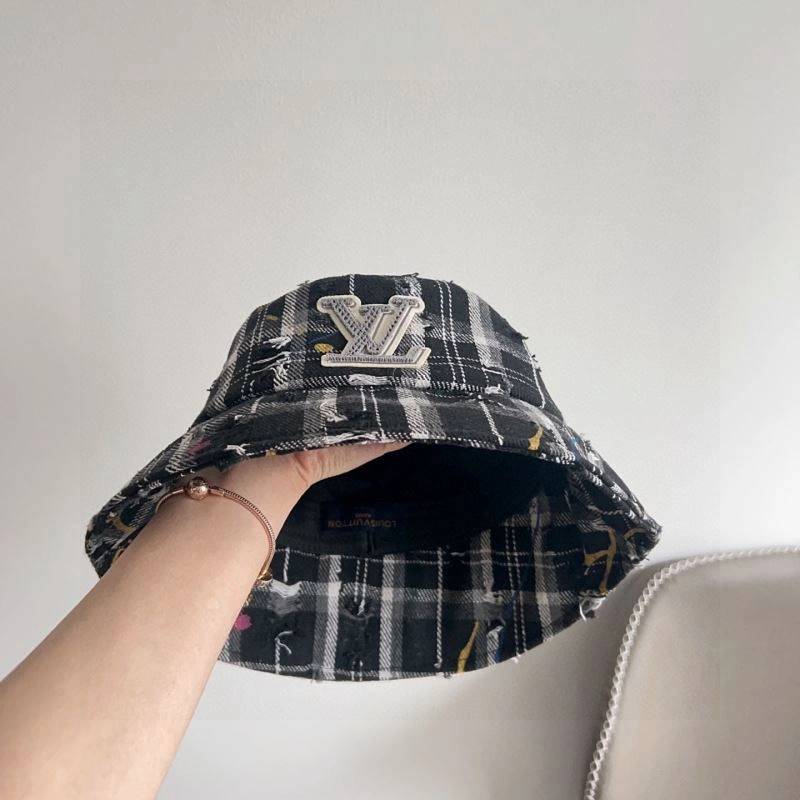 Accurate model Louis Vuitton Caps