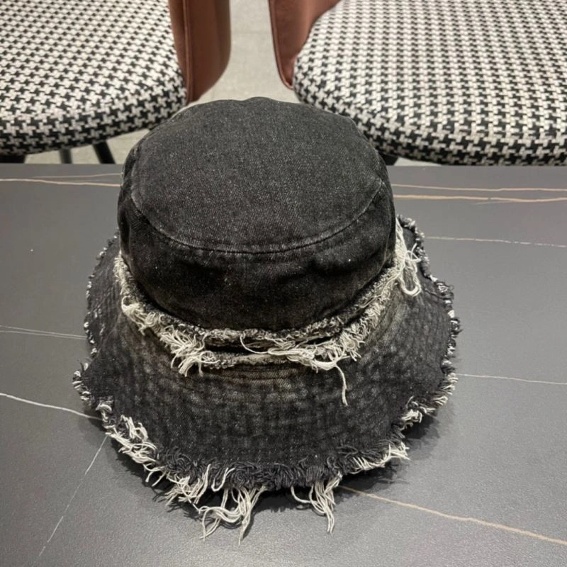 Value-priced Louis Vuitton Caps