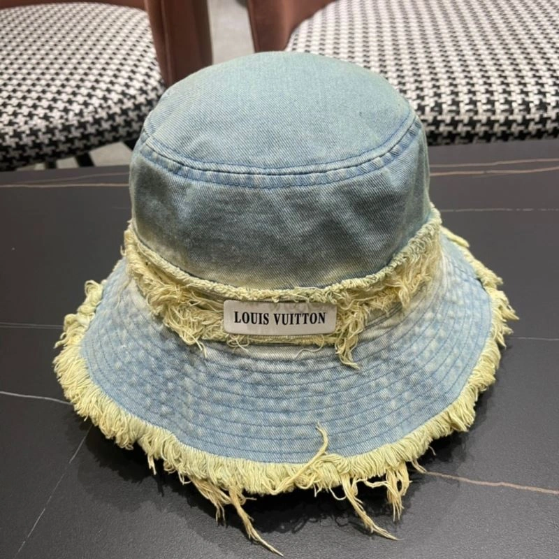 Low-cost Louis Vuitton Caps