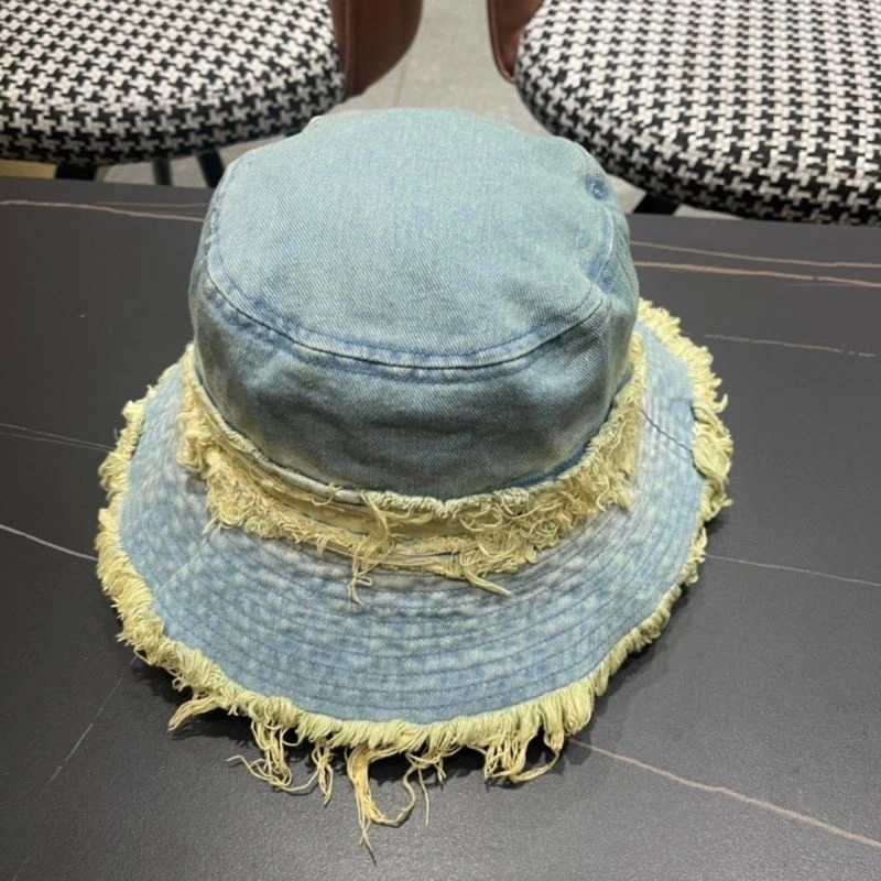Low-cost Louis Vuitton Caps