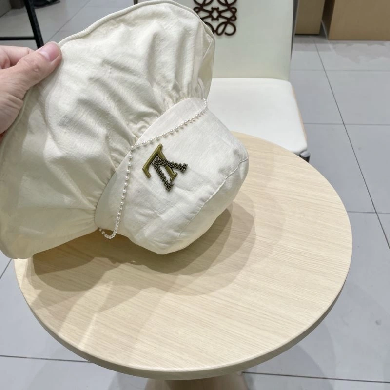 Top mirror Louis Vuitton Caps