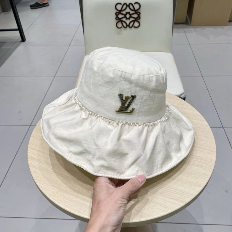 Top mirror Louis Vuitton Caps