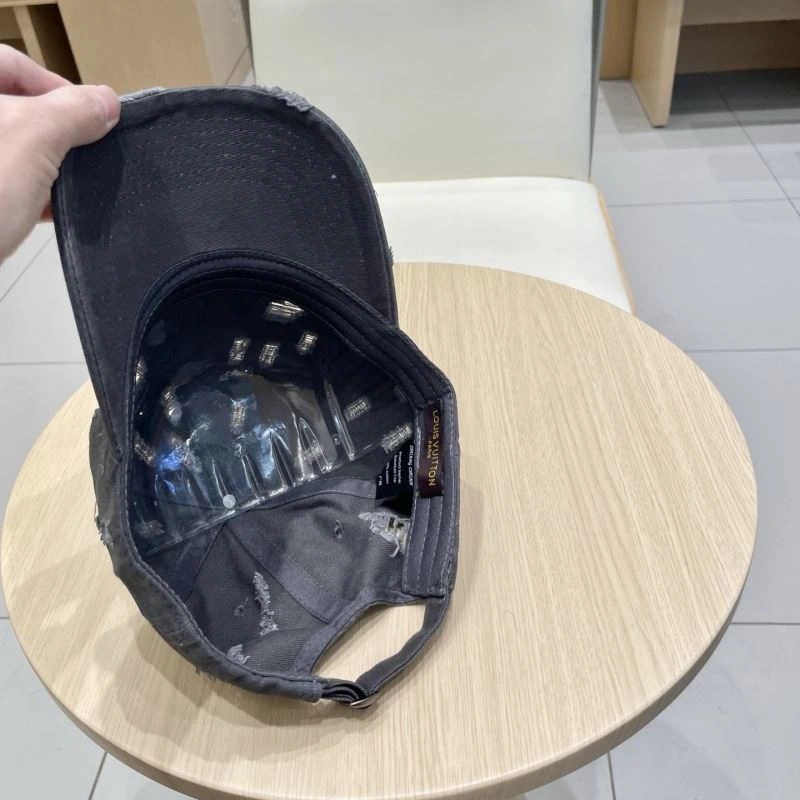 Perfect replica Louis Vuitton Caps