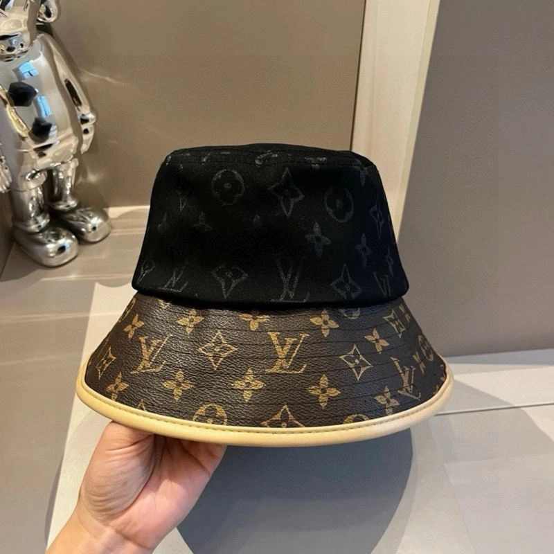Top mirror Louis Vuitton Caps