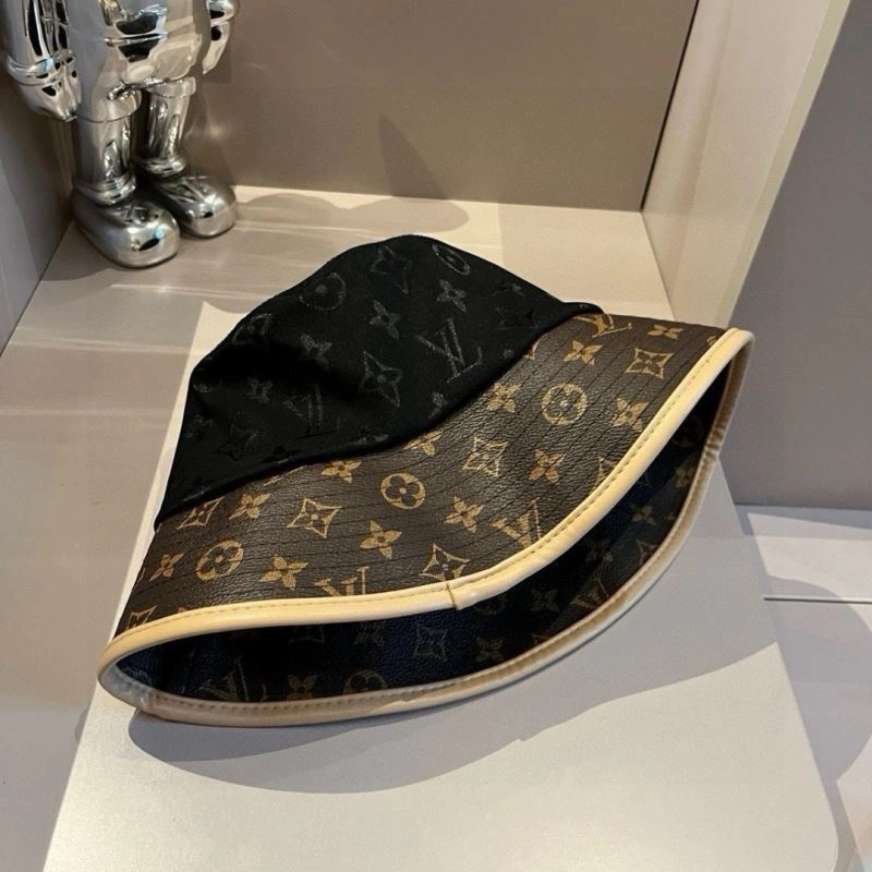Top mirror Louis Vuitton Caps