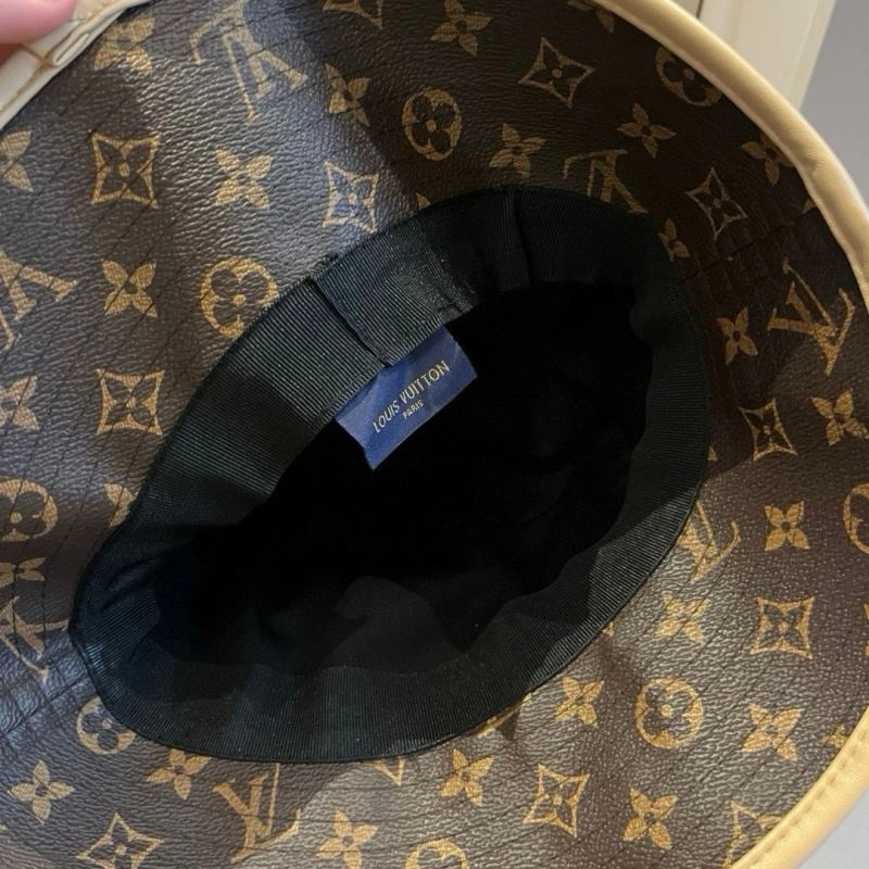 Top mirror Louis Vuitton Caps