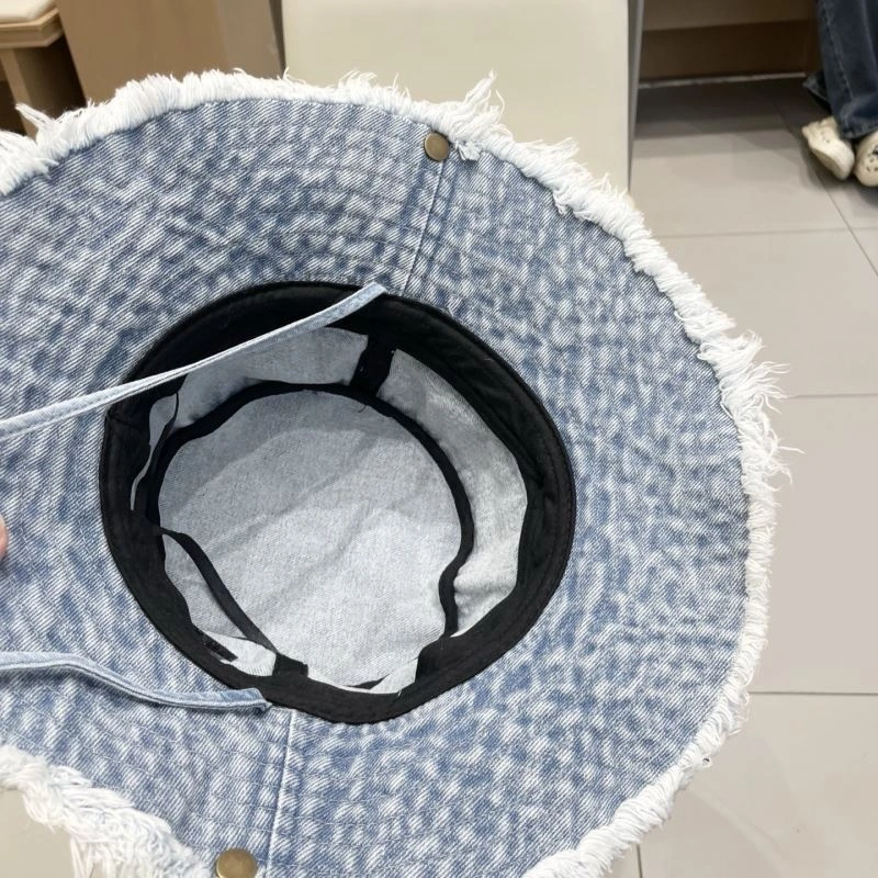 Inexpensive Louis Vuitton Caps