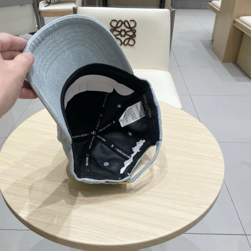 Inexpensive Louis Vuitton Caps