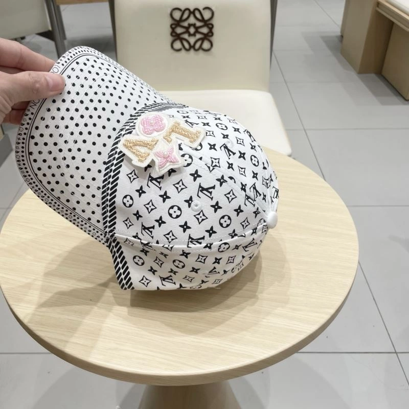 Low-cost Louis Vuitton Caps