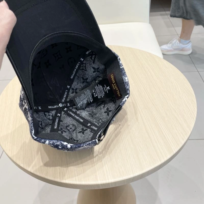 1:1 copy Louis Vuitton Caps