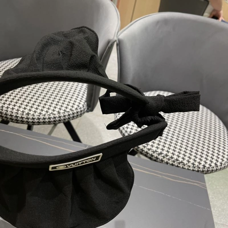Exact replica Louis Vuitton Caps