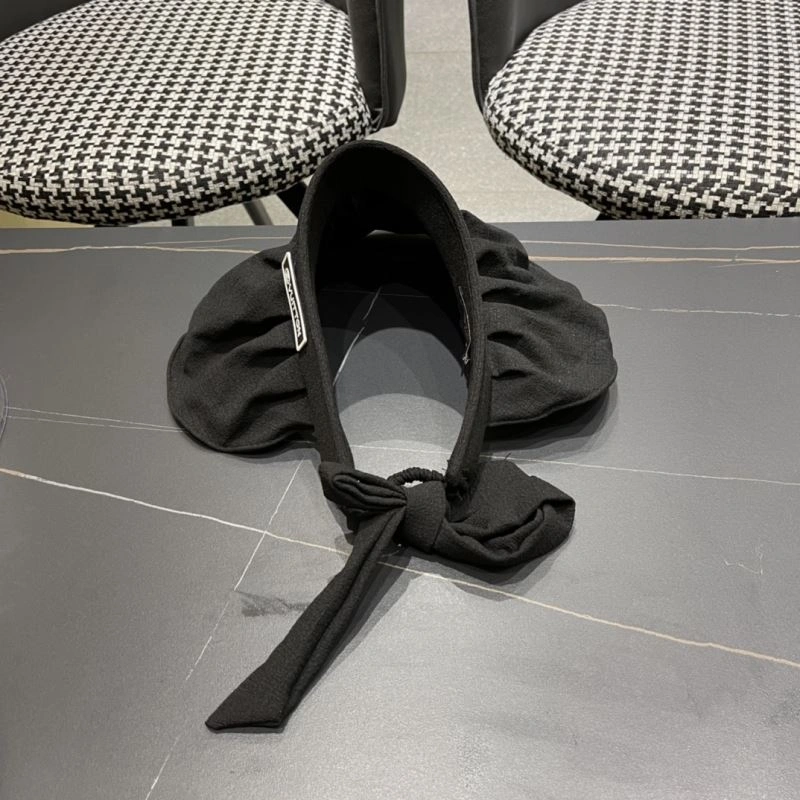 Exact replica Louis Vuitton Caps