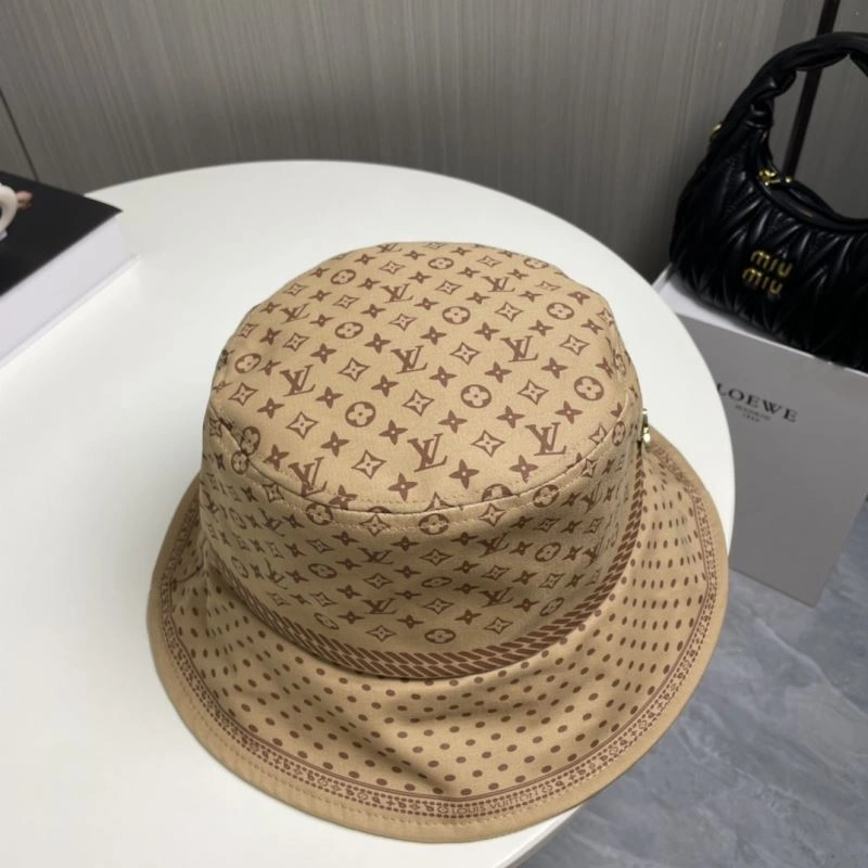 Exact replica Louis Vuitton Caps