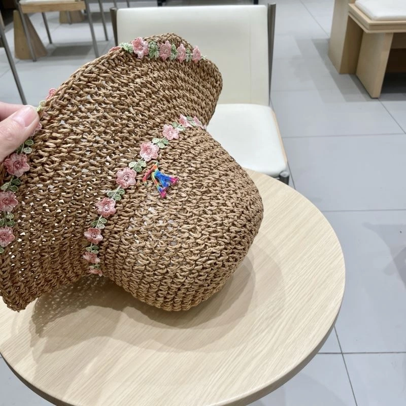 Exact replica Louis Vuitton Caps