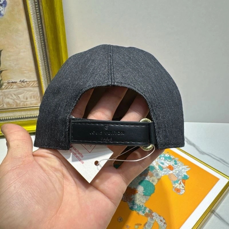Low-cost Louis Vuitton Caps