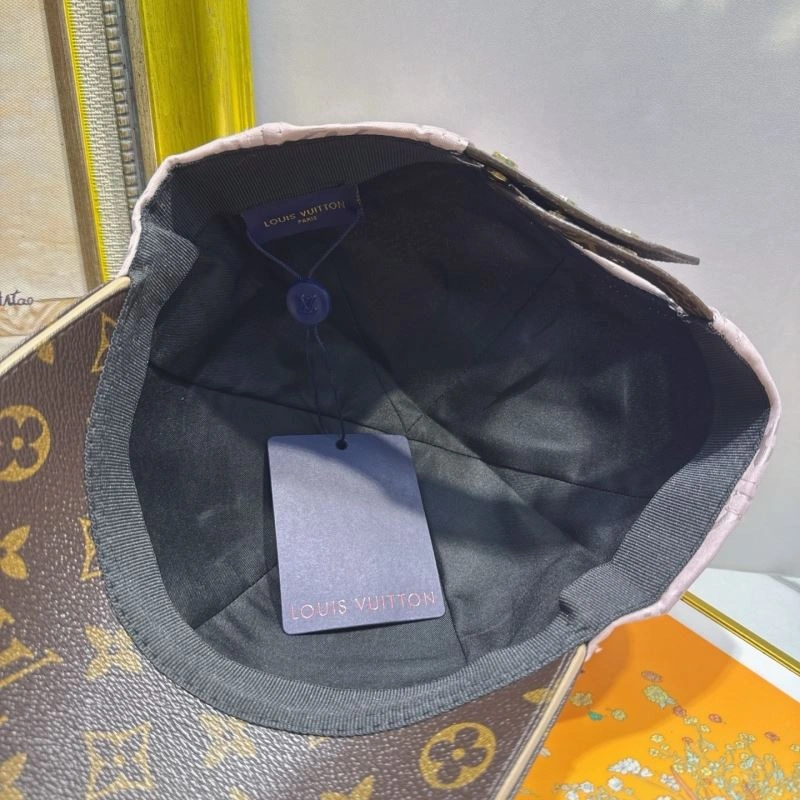 Exact replica Louis Vuitton Caps