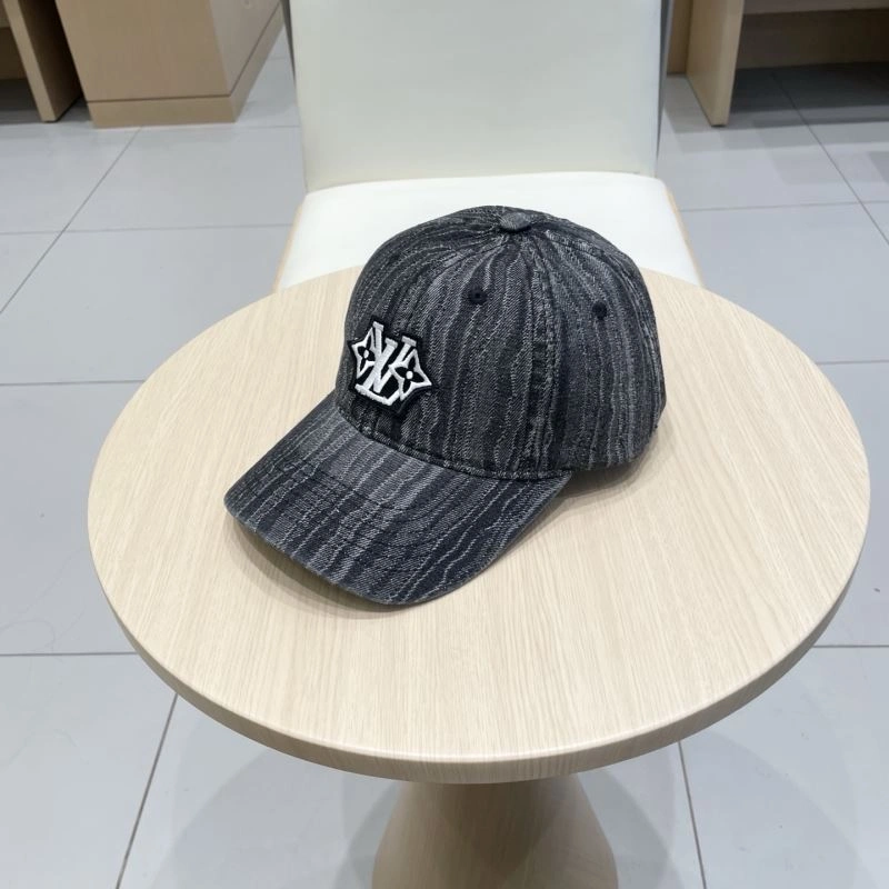 Perfect replica Louis Vuitton Caps