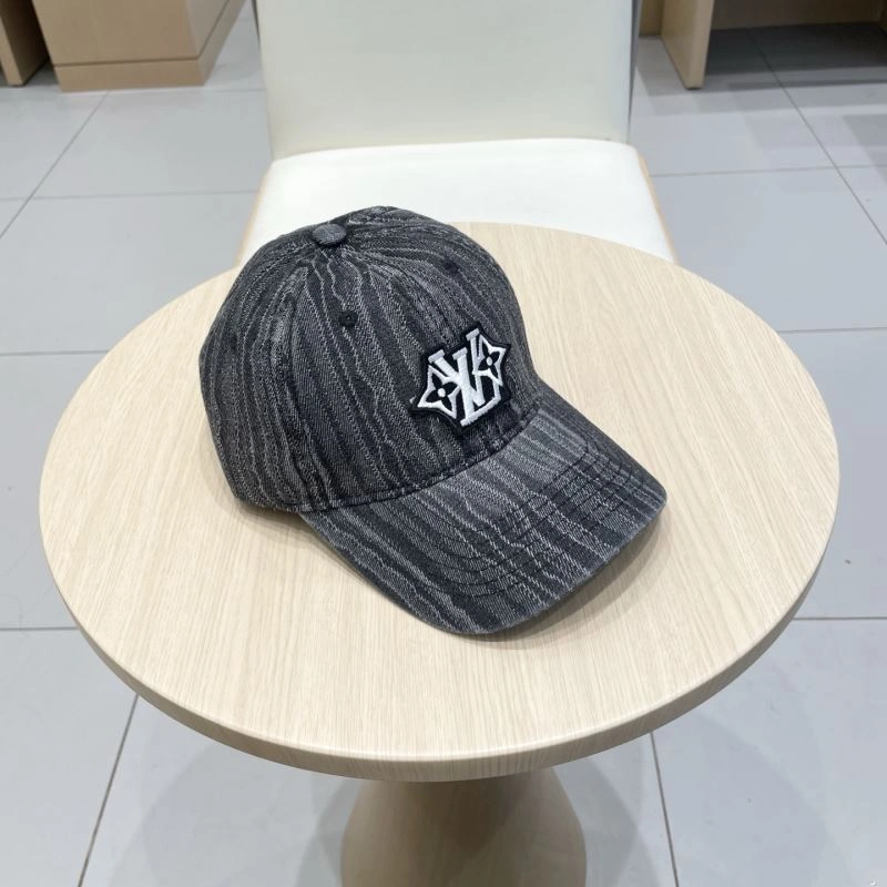 Perfect replica Louis Vuitton Caps