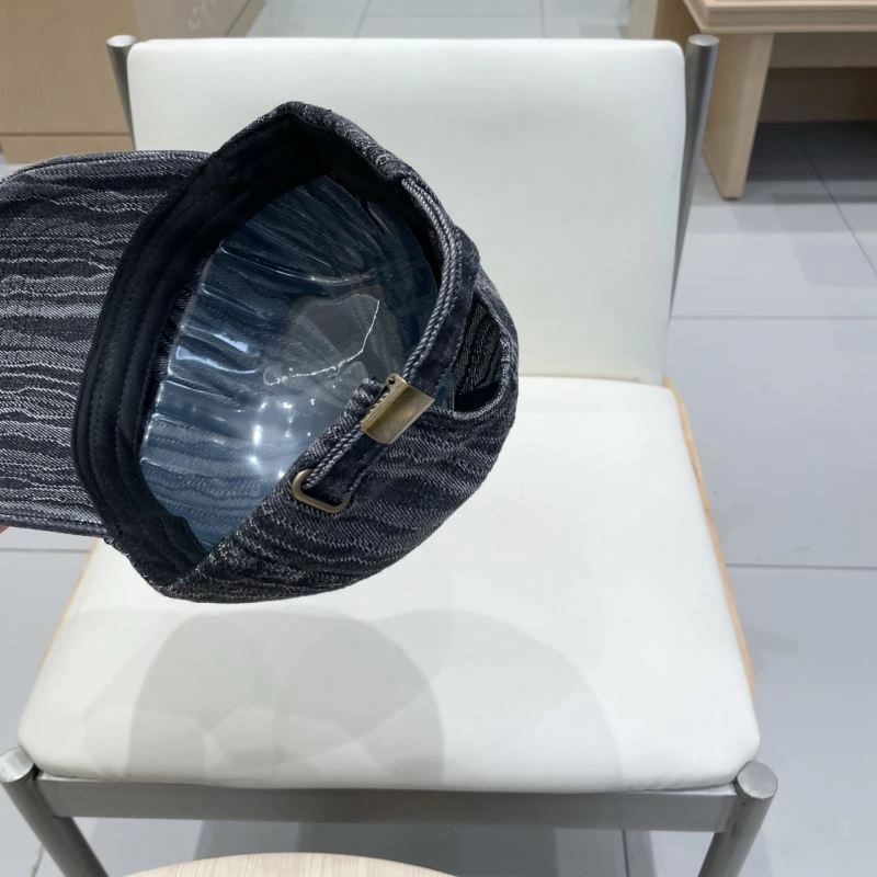 Perfect replica Louis Vuitton Caps