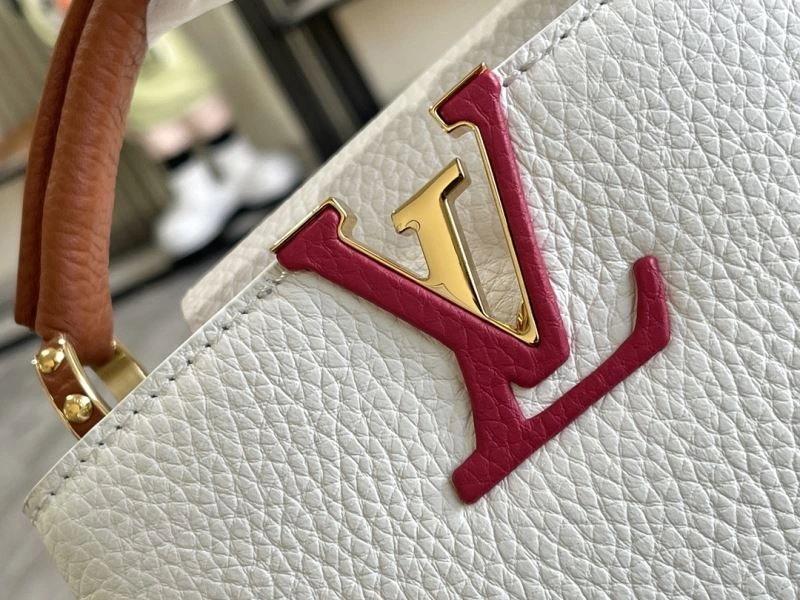 Precise copy Louis Vuitton Capucines BB Bags