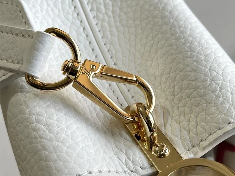 Precise copy Louis Vuitton Capucines BB Bags