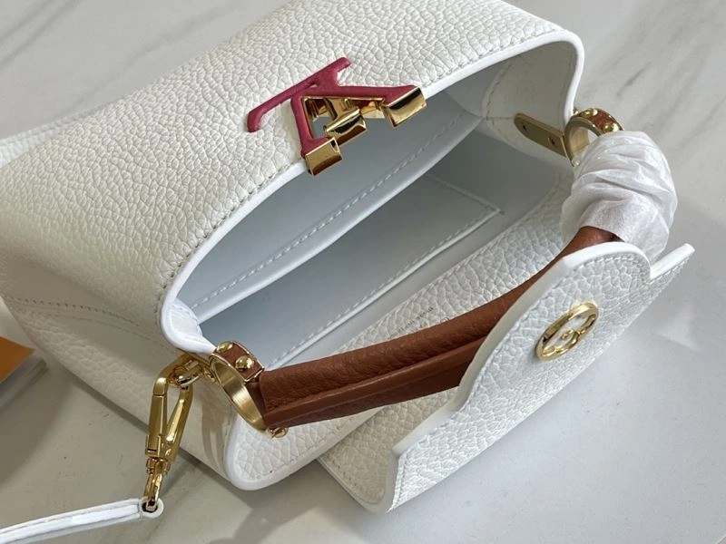Precise copy Louis Vuitton Capucines BB Bags