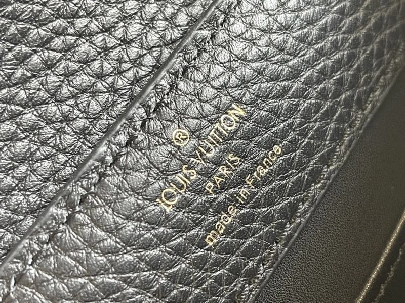 Mirror quality Louis Vuitton Capucines BB Bags