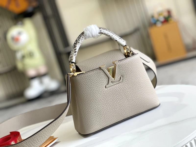 Mirror quality Louis Vuitton Capucines BB Bags