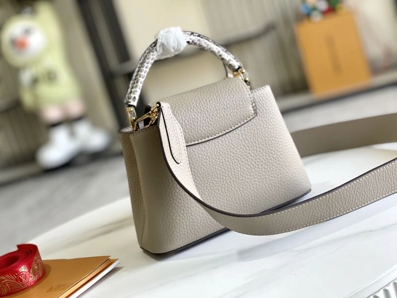 Mirror quality Louis Vuitton Capucines BB Bags